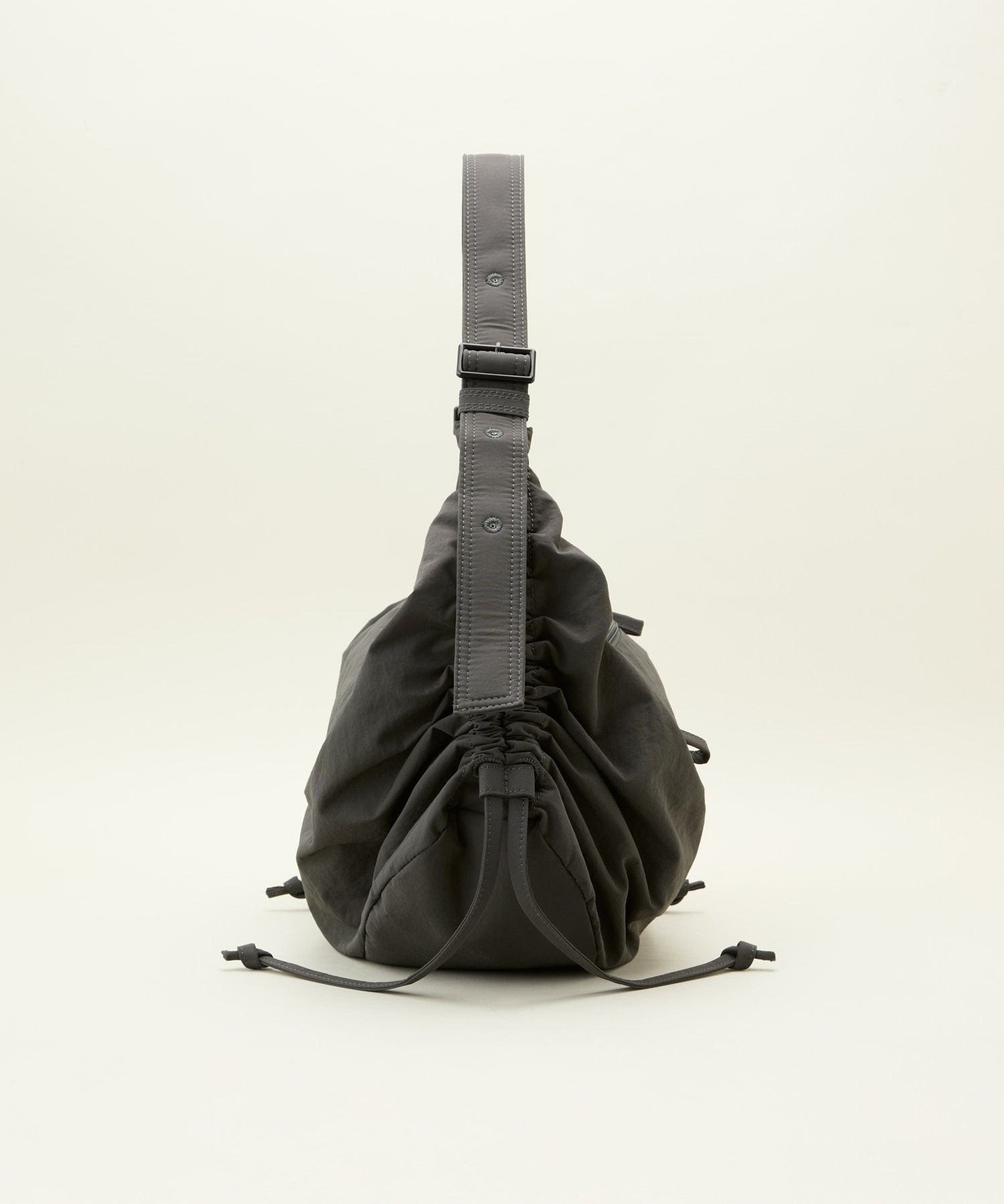 LE VERNIS] Stomach bag M | CASSELINI ONLINE SHOP